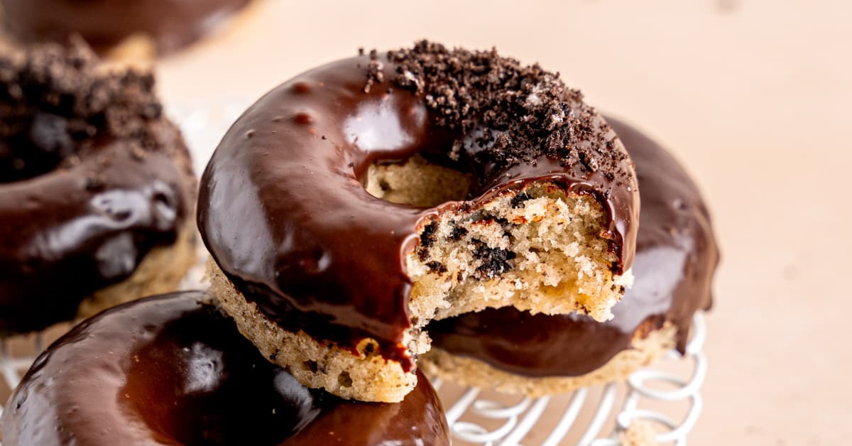 Cookies and Cream Donuts with Chocolate Ganache – Broken Oven Baking