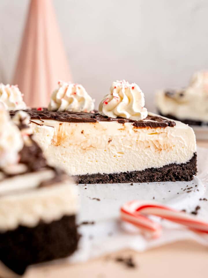 Easy No Bake Peppermint Cheesecake – Broken Oven Baking